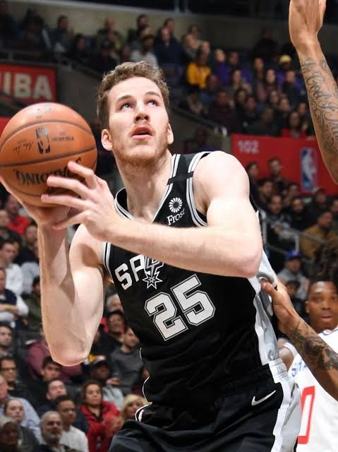 Jakob Poeltl: Contract| 3 pointer| ESPN| Wingspan| Injury - sportsjone