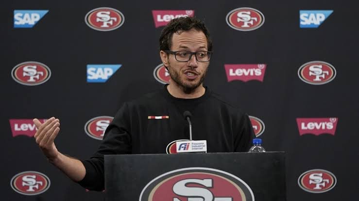 Mike Mcdaniel: Introductory press conference| What race is - sportsjone