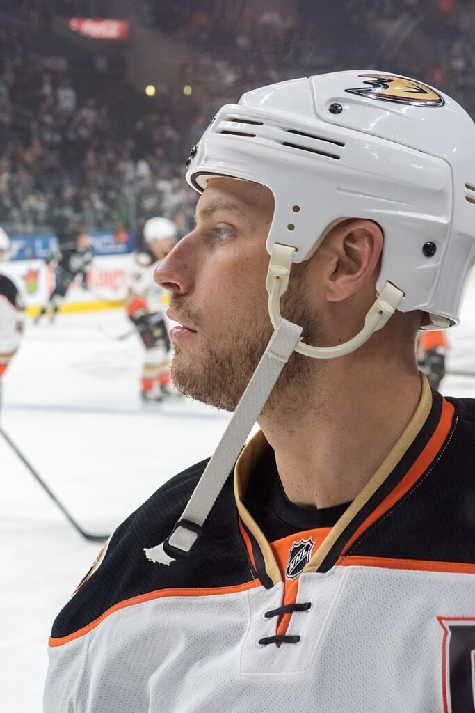 Ryan Getzlaf: Family| House| Net worth| Stanley cup - sportsjone