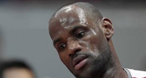 Lebron James: Hairstyle| New look| Cuts hair| Bald - sportsjone