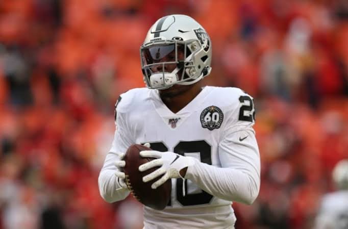 Josh Jacobs: Flag on helmet| Flag on helmet fantasy points - sportsjone