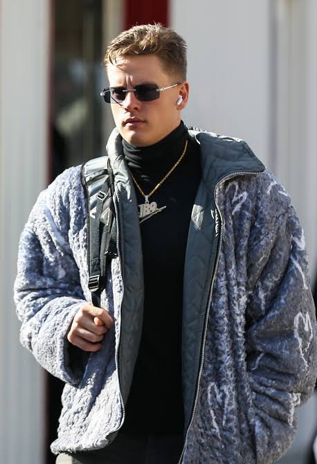 Joe Burrow: Salary 2022| Fashion style| Mother| Parents - sportsjone