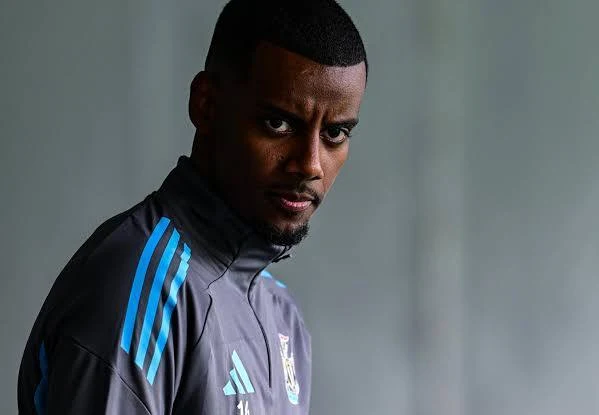 Alexander Isak: Liverpool Transfer| Parents| Ethnicity - sportsjone