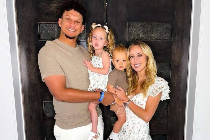 Patrick Mahomes: How many kids does have| Is playing tonight - sportsjone