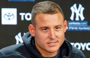 Anthony Rizzo: Concussion| Salary| Retire| Yankees - sportsjone