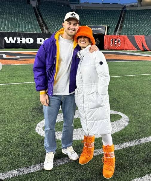 Jake Browning: Wife bodysuit| Stats| Girlfriend| Wife outfit| Salary ...