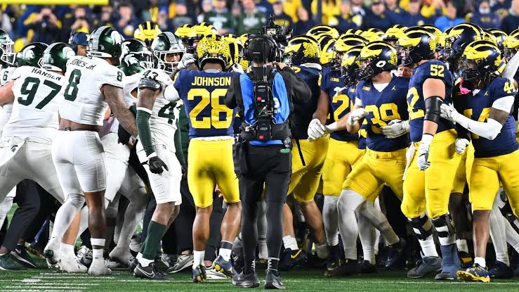 Battle in the Mitten State: Why the Michigan Wolverines vs Michigan ...
