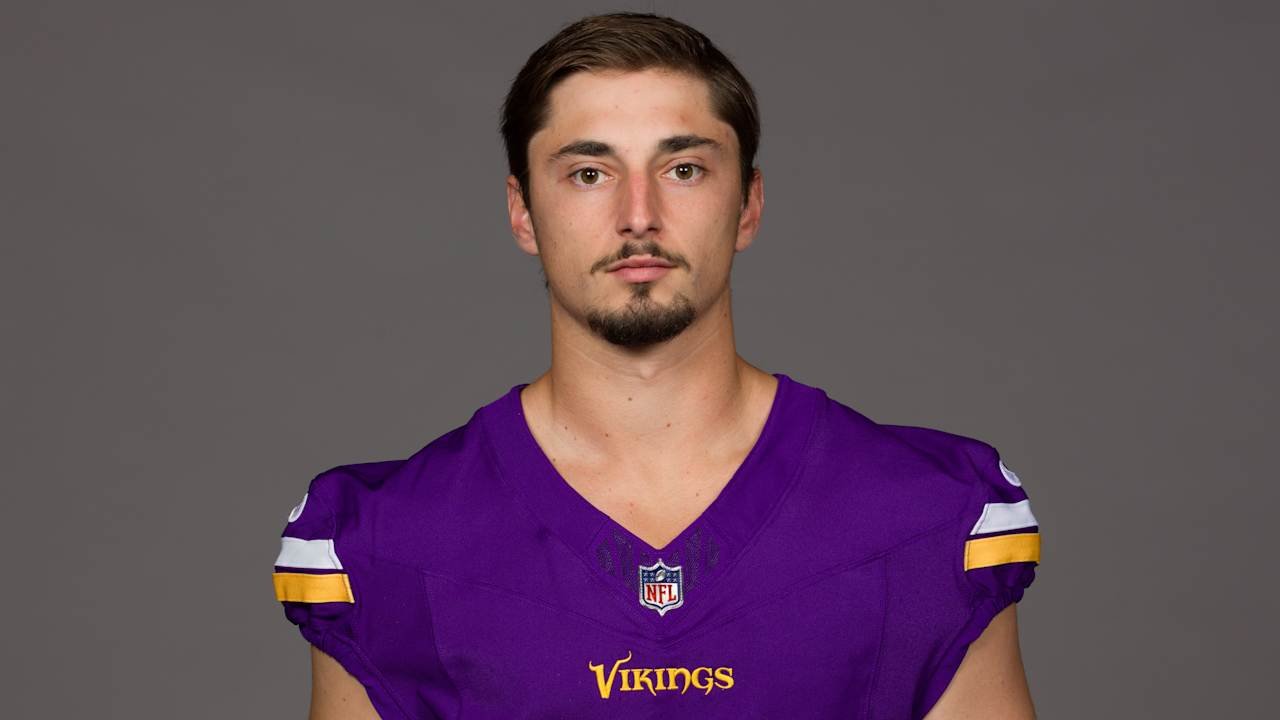 Max Brosmer: College stats| Contract| Highlights| College| Draft ...