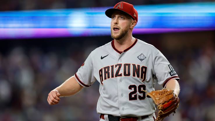 Merrill Kelly: Trade| Stats| Contract| Fangraphs| Splits| Next Start ...