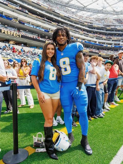 Omarion Hampton: Injury| Is playing today| Did get hurt| Snap count ...