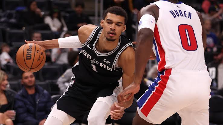Spurs vs Pistons – Full Breakdown: Devin Vassell Shines as Spurs Edge ...