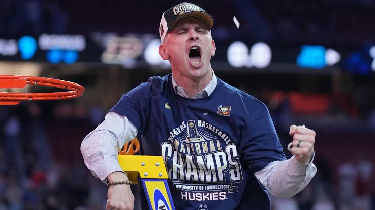 Dan Hurley: How long has been at uconn| Basketball career| Kids ...