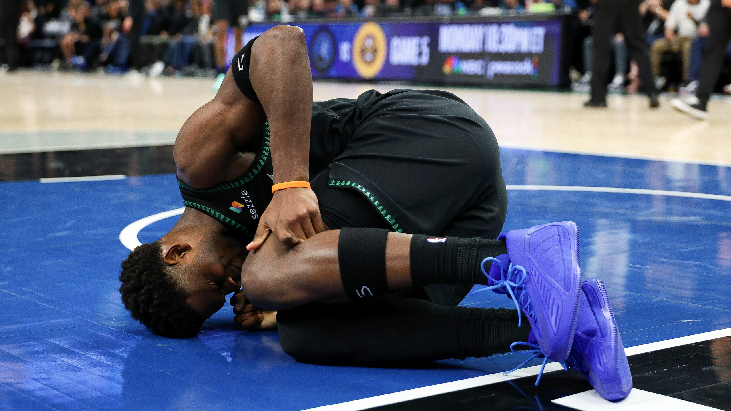 Anthony Edwards: Injury| Injury update| What happened to| Did get hurt ...