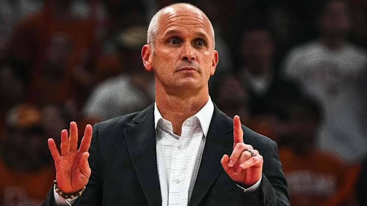 Dan Hurley: Neck| How tall is| Suit| Gif| Who did play for in college ...