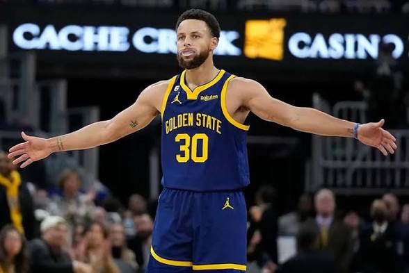 Steph Curry: Did retire| How old is| Is retiring| Retirement - sportsjone