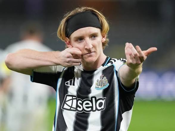 Anthony Gordon: Stats| Position| Newcastle| Transfer| Age| Soccer ...