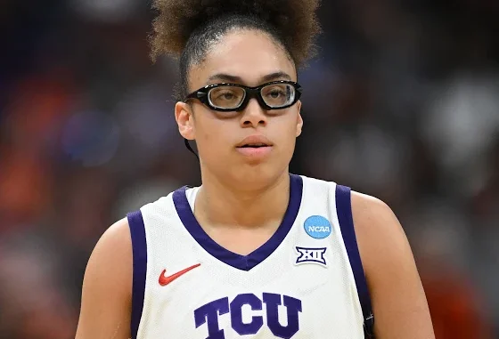 Olivia Miles: Stats| College| Draft| Height| Parents| Jersey| Ethnicity ...